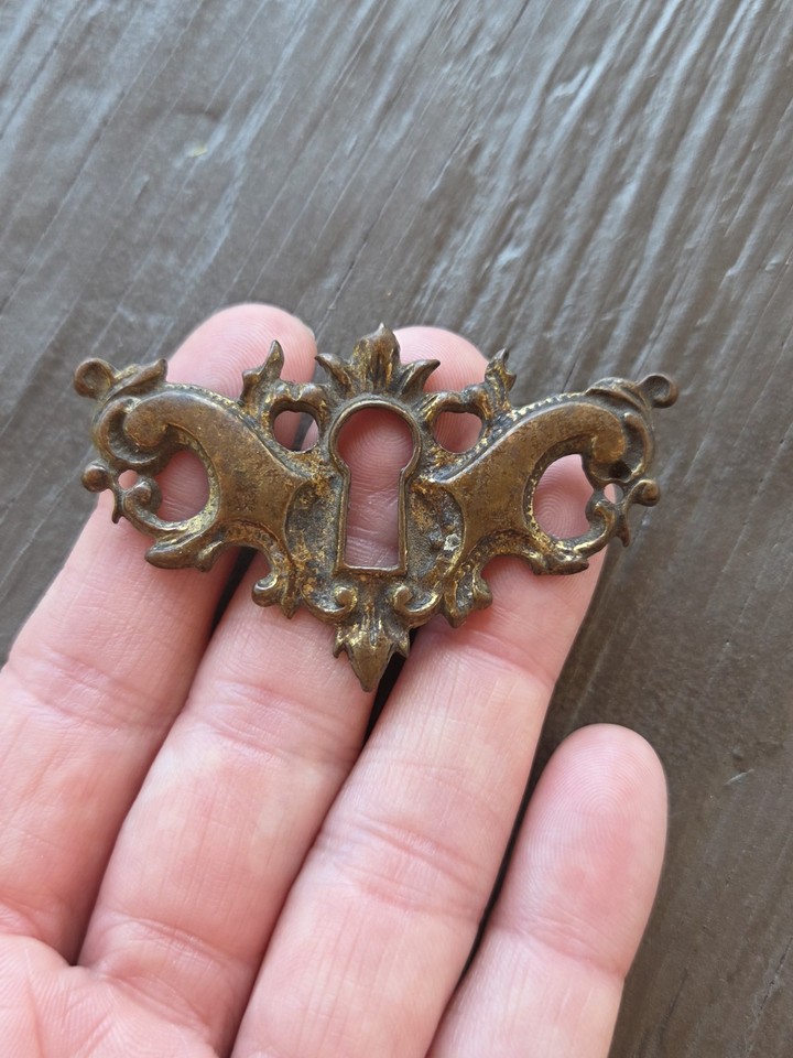 Antique Brass Skeleton Key Hole Cover Escutcheon Hardware / Decorative ...