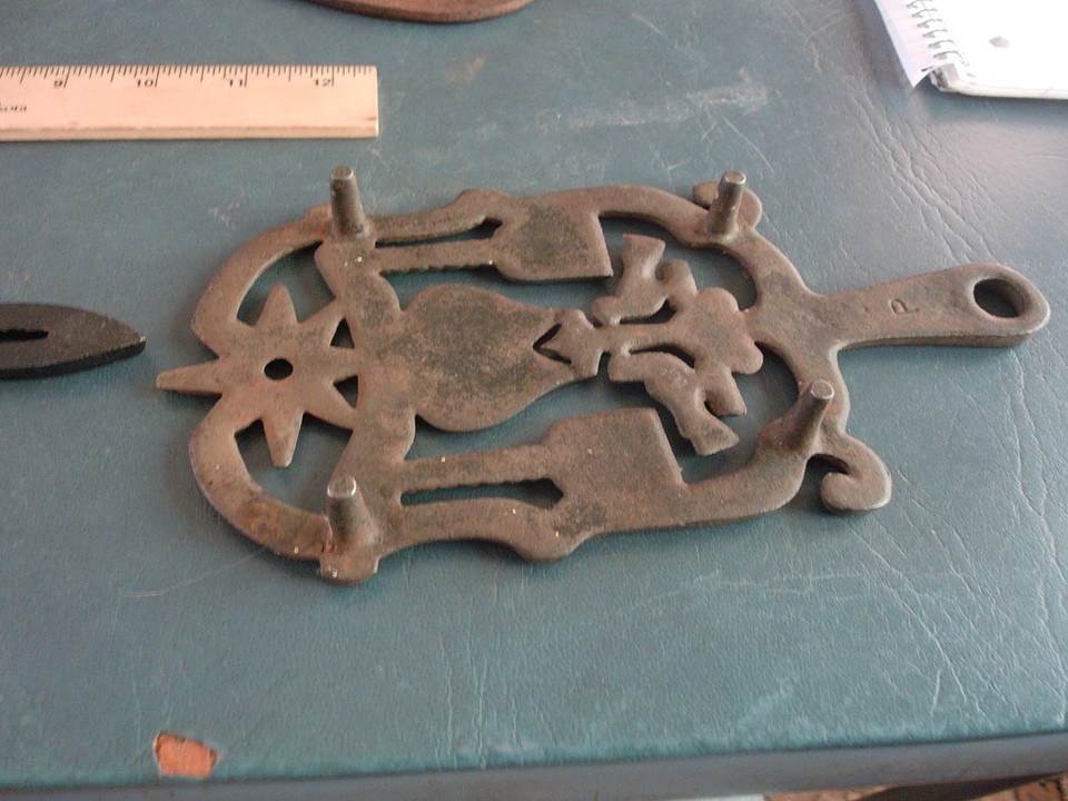 Vintage Lot of 6 Cast Iron Sad Iron Trivets Lot 24-39-B | eBay