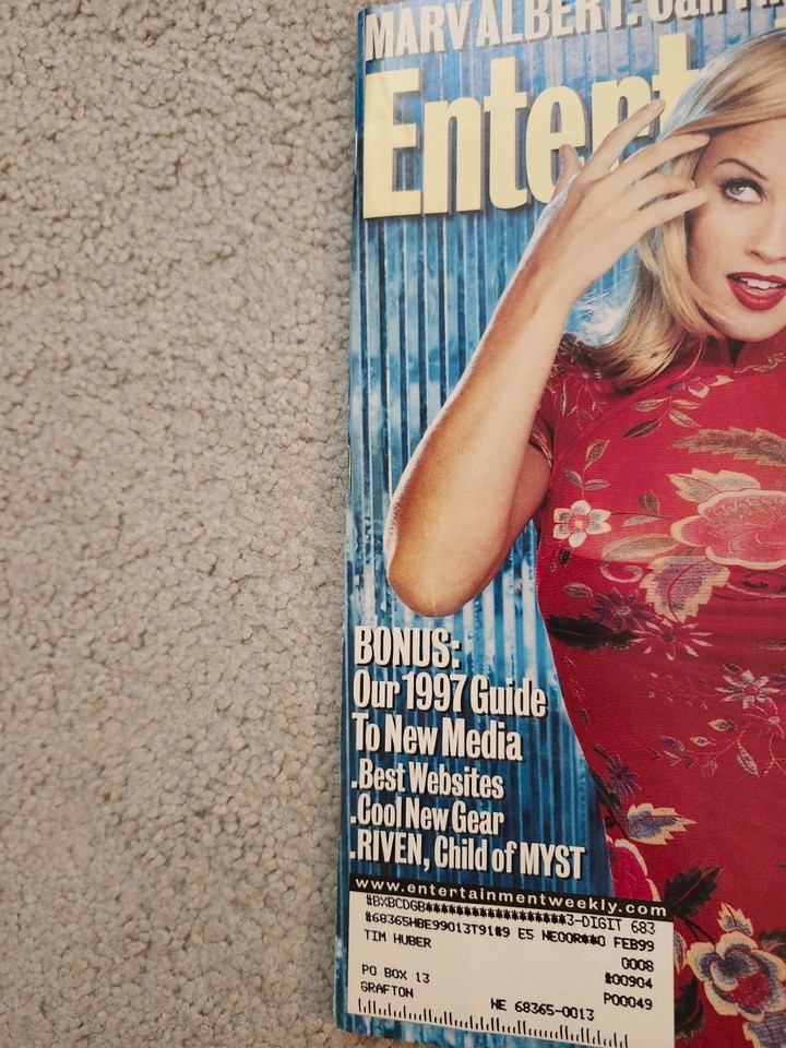 Entertainment Weekly Magazine Oct. 10, 1997 Jenny McCarthy, Brad Pitt ...