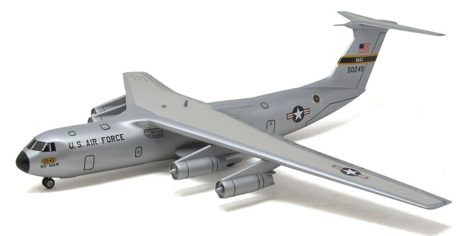 Atlantis Lockheed C-141A Starlifter airplane 1:108 scale aircraft model ...
