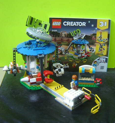 Lego Creator 31095 Karussell UFO beweglich ,fertig gebaut "Gebraucht ...