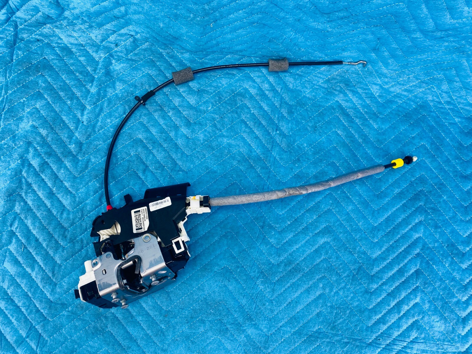 Genuine Mercedes 0997201301 Front Driver Door Lock Latch 2012-2020 OEM ...