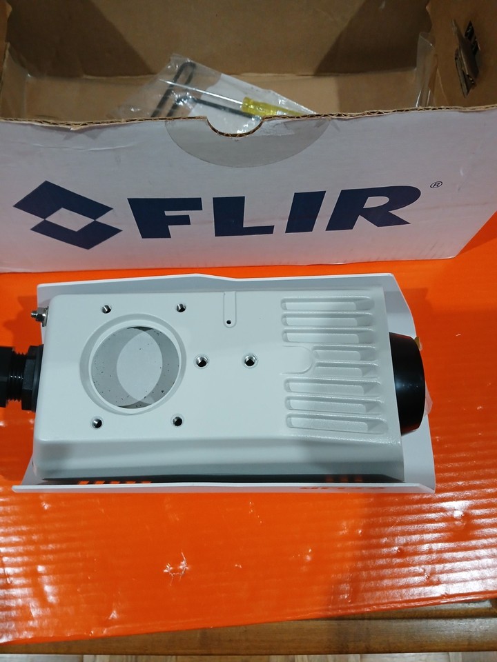 FLIR 427-0088-41-00 Thermal Imaging Security Camera FC-332 T2-19MM-NTSC ...