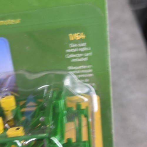 John Deere ERTL 1/64 R4030 Sprayer Die Cast Replica LP53307 Collector ...
