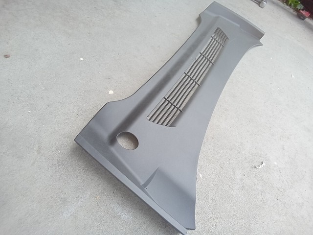 Tesla Model Y Rear Apron Cover Assembly 1619812-00-B (11) for sale ...