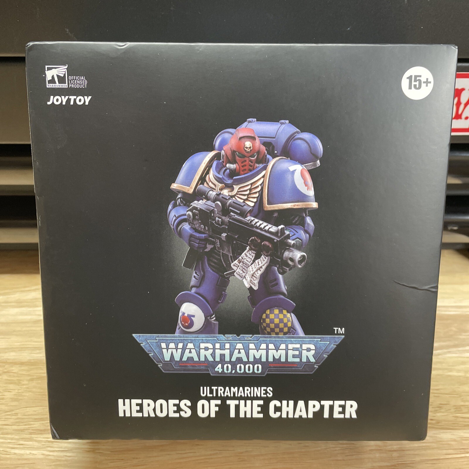 JOYTOY 40K Ultramarines Heroes of the Chapter Brother Veteran Sergeant ...