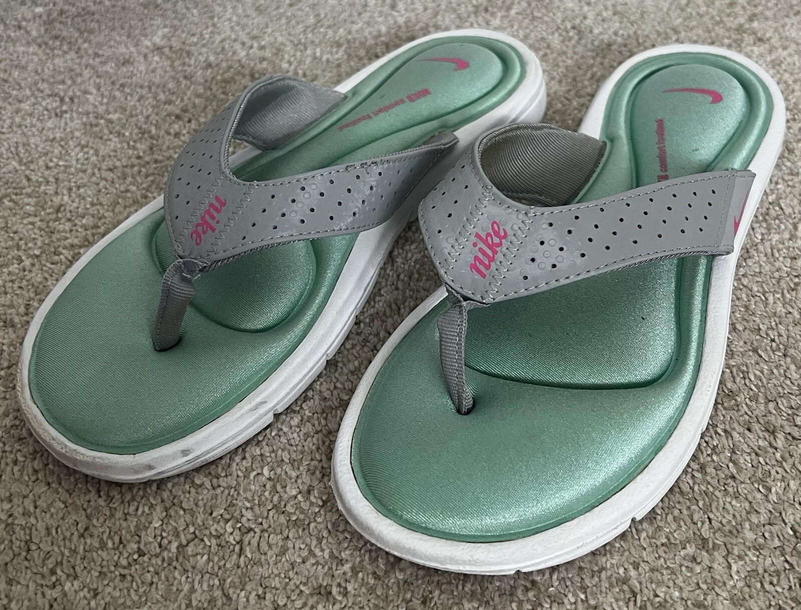 Nike Women’s 9 Flip Flops Comfort Footbed Gray Mint G… - Gem