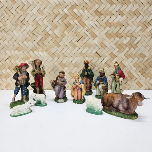 Vintage ITALY Nativity Set 11 pieces Plastic & Chalkware Missing Baby ...