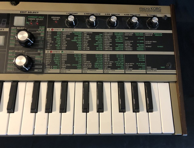 Microkorg Synthesizer Vocoder Keyboard Micro Korg in Black N222 for ...