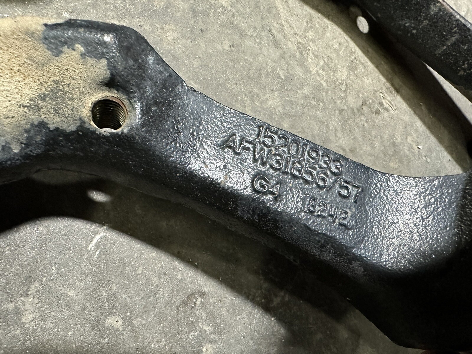 2014-2019 Chevrolet Silverado Front Differential Carrier Bracket Set ...