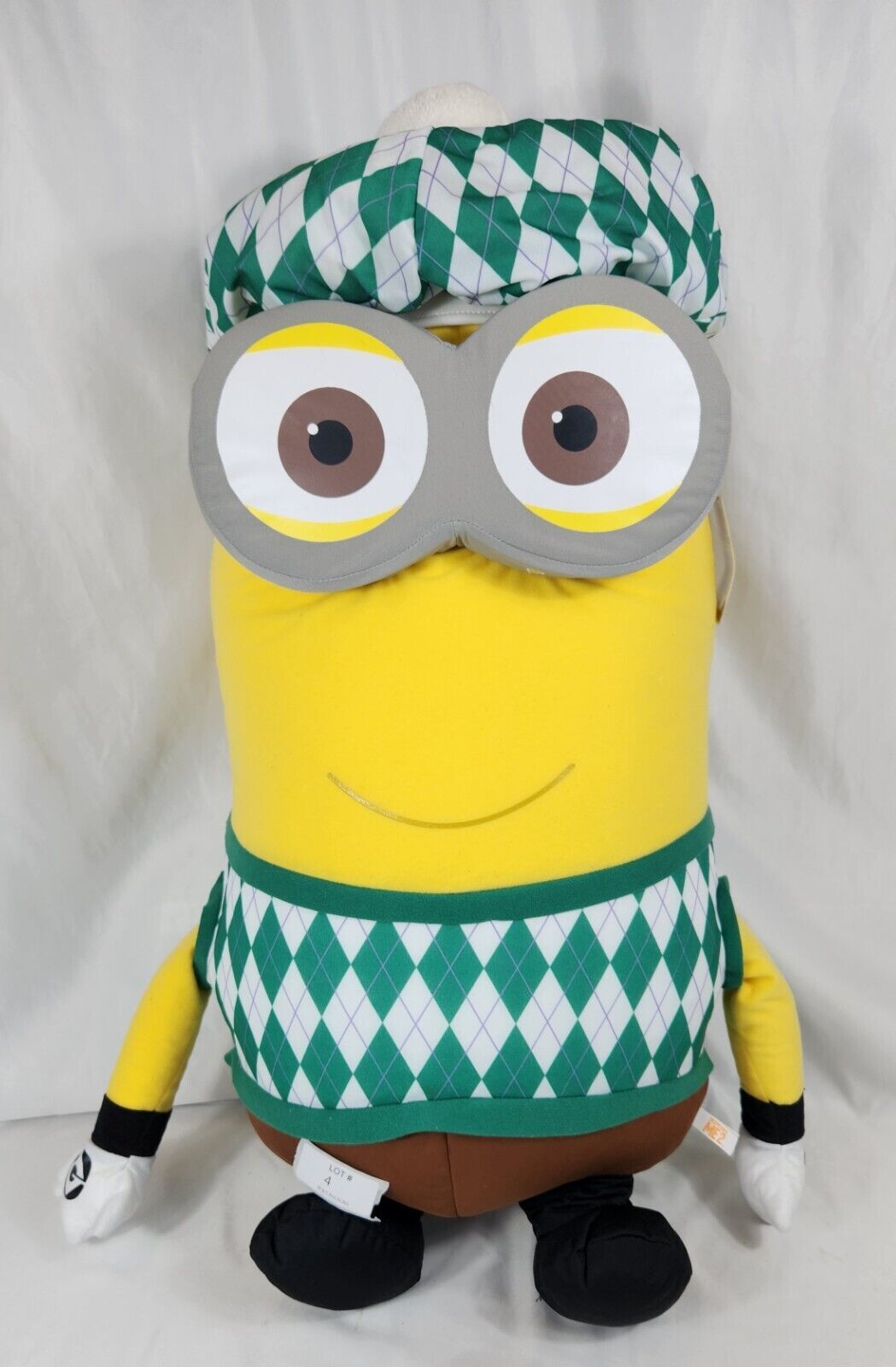 Minion Kevin Golfing