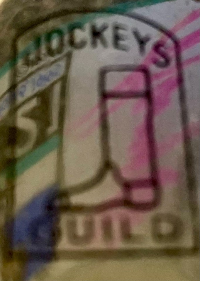 A 1995 AND A 1994 KENTUCKY DERBY SIGNATURE SERIES GLASS PAIR - BOTH ...