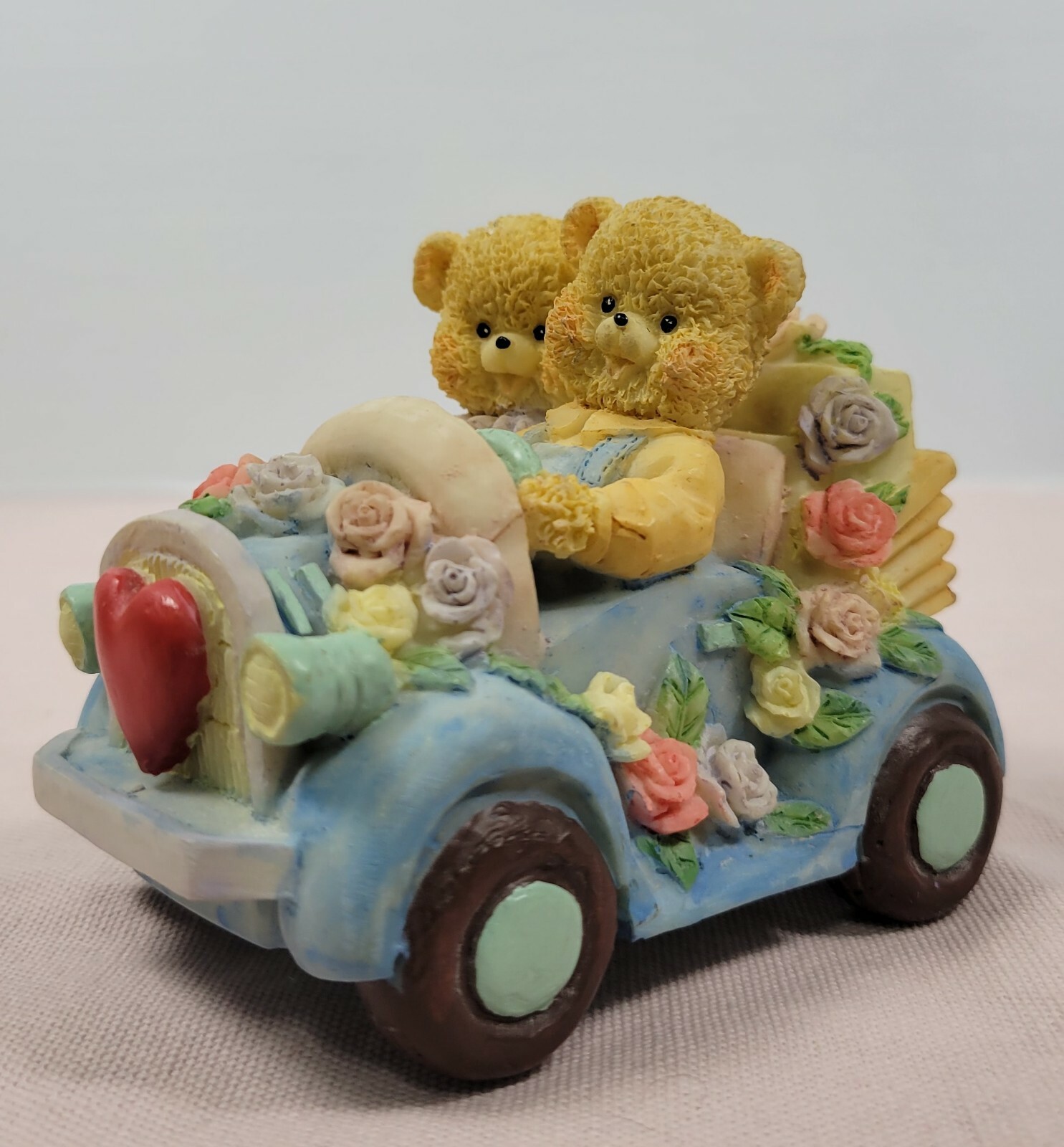 Country Cubs Couple Driving In Car Figure spring flowers love heart | eBay