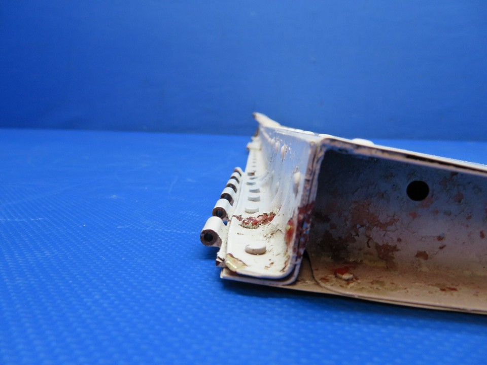 Piper PA-23-250 Aztec Rudder Trim Tab Assy P/N 16136-00, 1636-000 (0424 ...