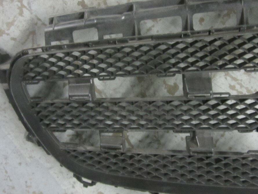 Mercedes Benz E-CLASS E300 E350 CENTER GRILLE 2138880123 | eBay
