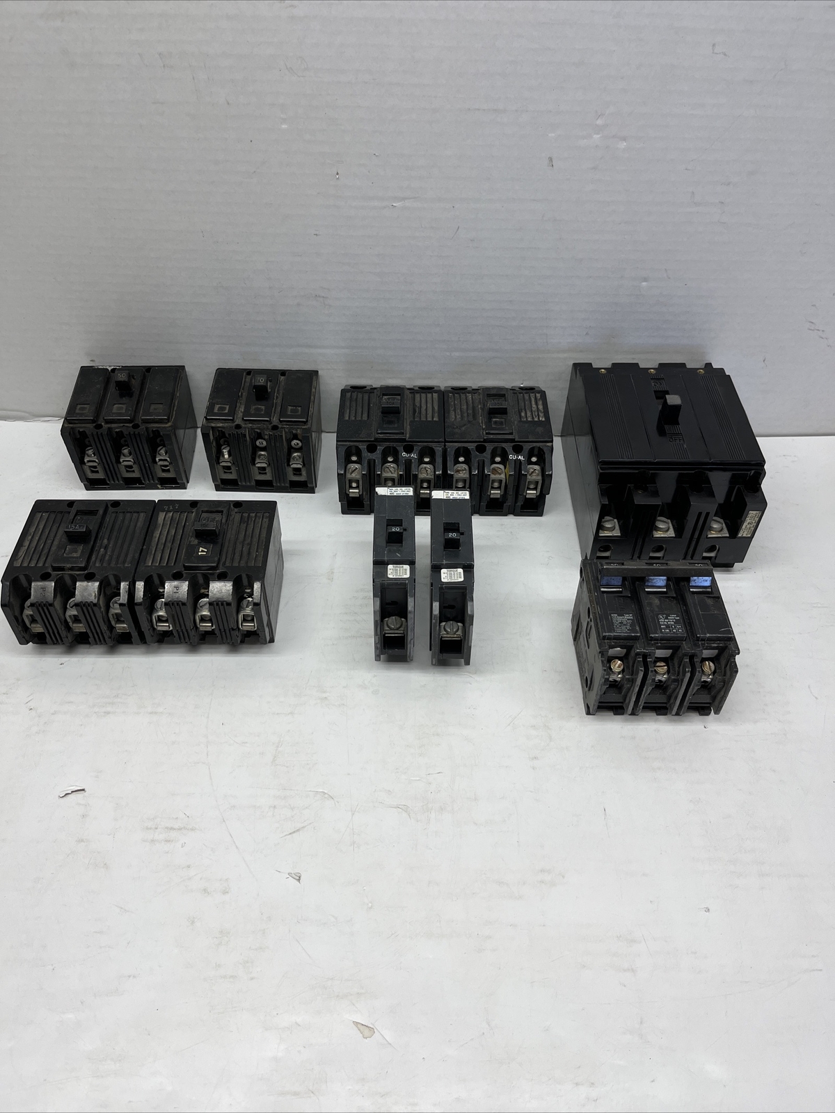 (Resellers Lot of 10) Lot of CIRCUIT BREAKERS, 15A, 20A, 30A, 50A, 70A ...