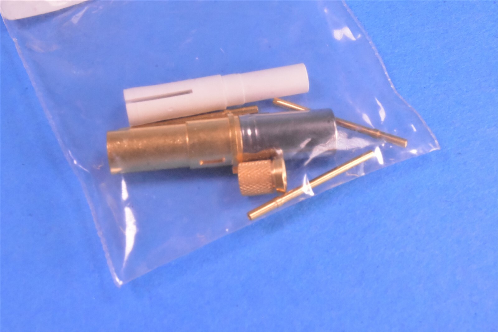 TE Connectivity Quadrax Gold Crimp Socket Contact for ARINC 600 P/N ...