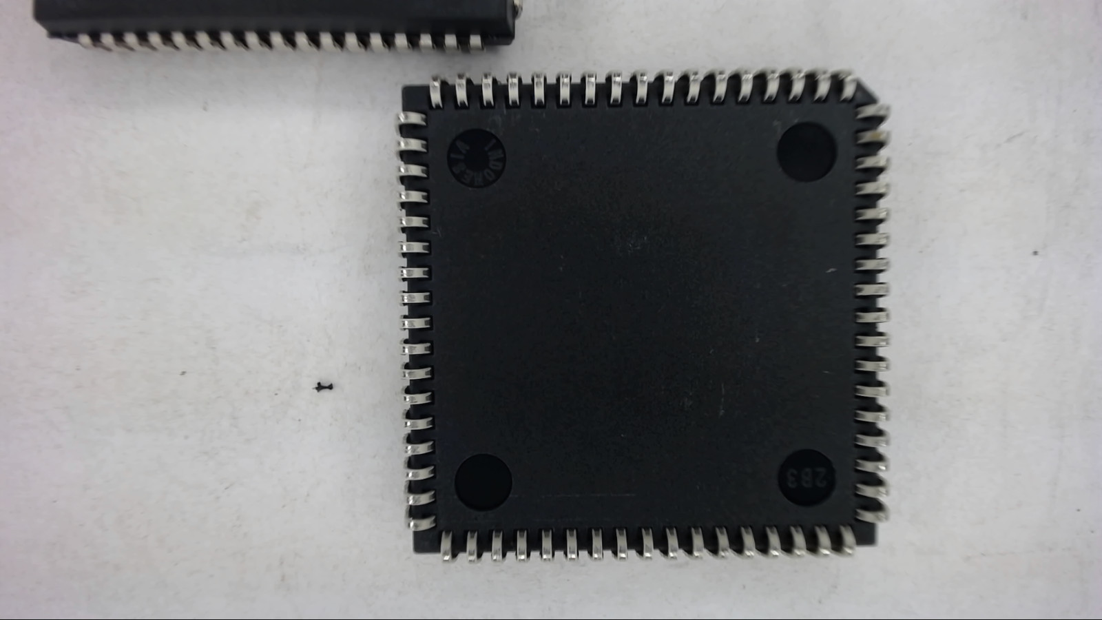 Motorola MC68EC000FN8 68-pin PLCC Microprocessor Lot -10 for sale ...