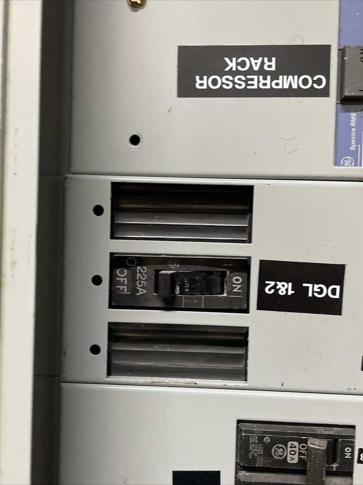 General Electric SCP Plus Power Panelboard 208/120VAC 3Ph 4W 400A W ...