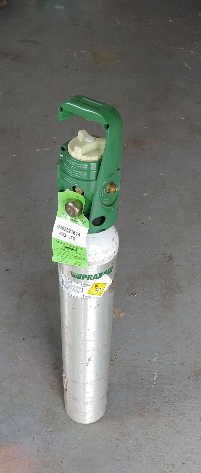 empty Portable Oxygen Tank With Regulator and flow control Grab and go ...