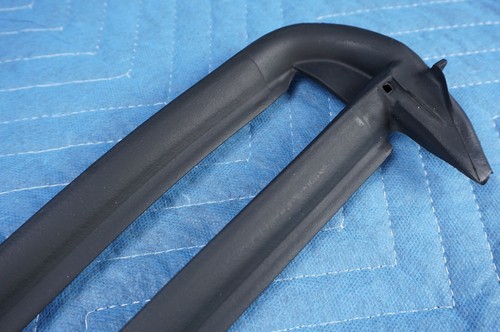 Lexus LX570 Liftgate Lower Weatherstrip (on the gate) 68281-60030 2008 ...