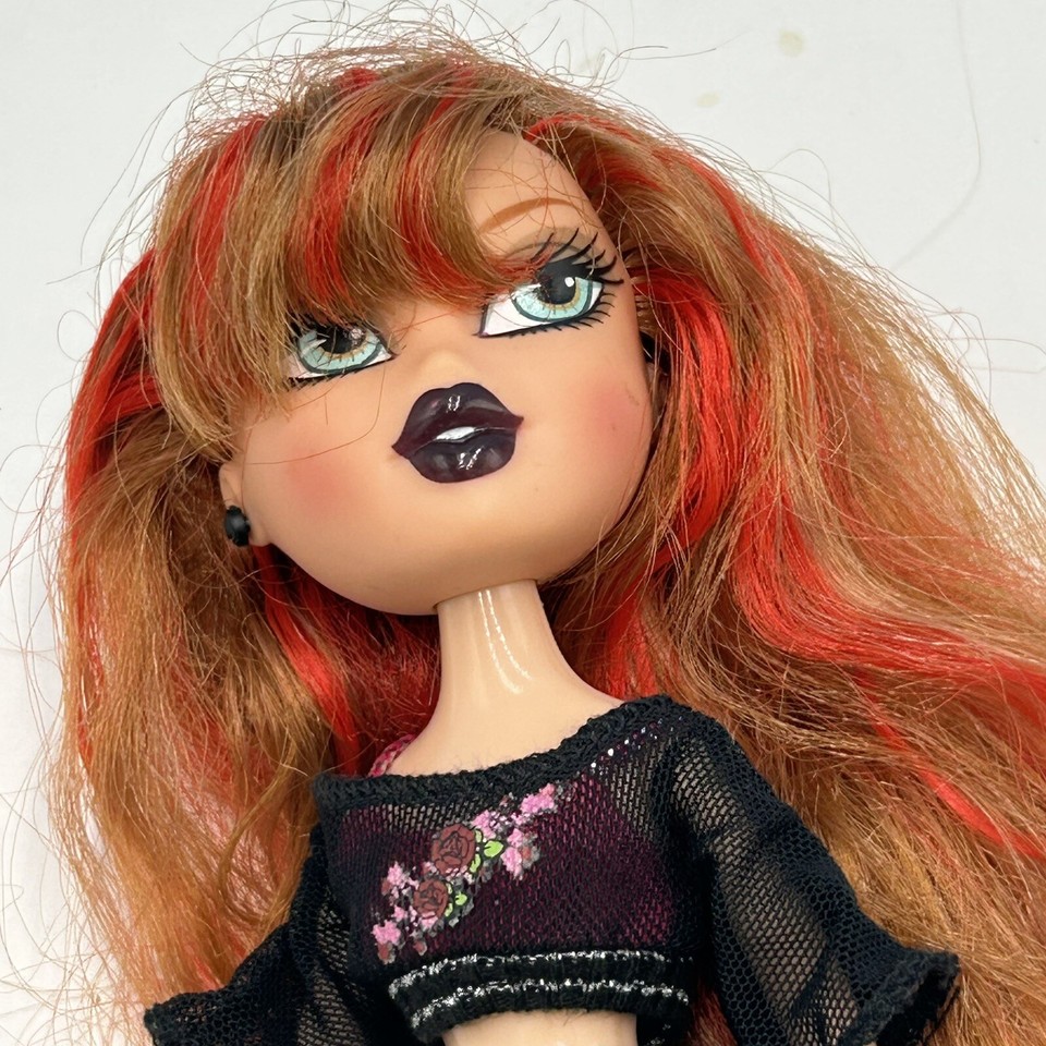 Bratz Meygan Meghan Doll Pretty N Punk Doll Goth. 2001 MGA red hair ...