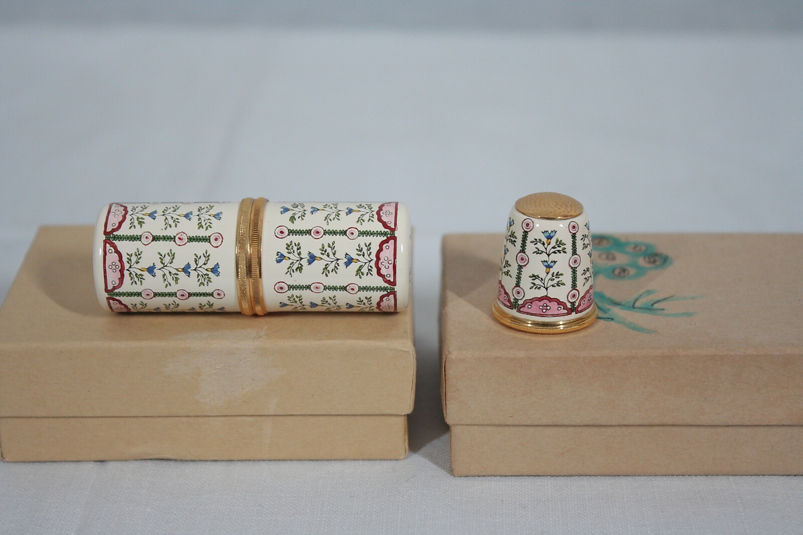 HALCYON DAYS METROPOLITAN MUSEUM OF ART TREE DESIGN NEEDLE CASE ...