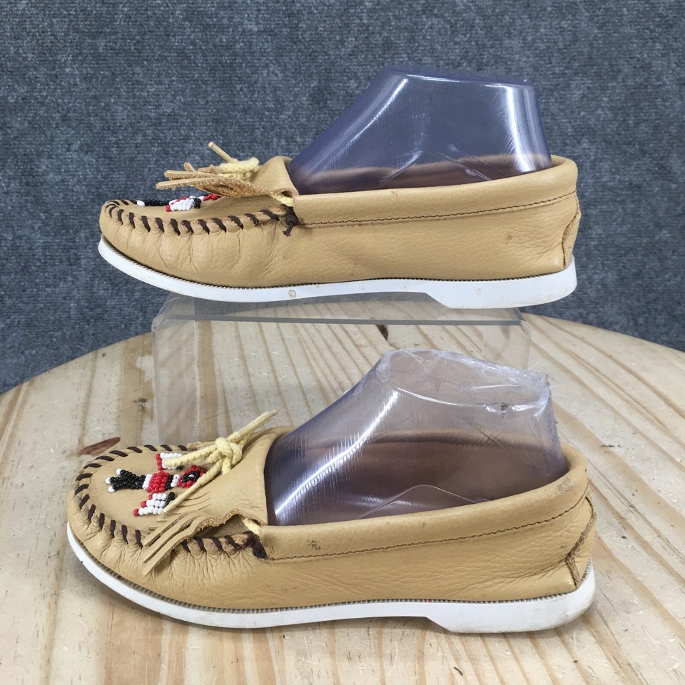 Minnetonka Shoes Womens 7 Thunderbird Moccasins Bow Flats Beaded Beige ...