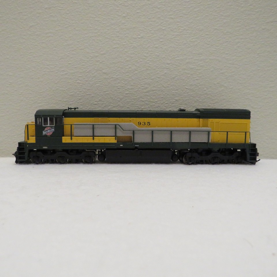 Atlas HO Silver 7332 CNW Chicago & North Western #935 GE U30C Phase 2 DC | eBay