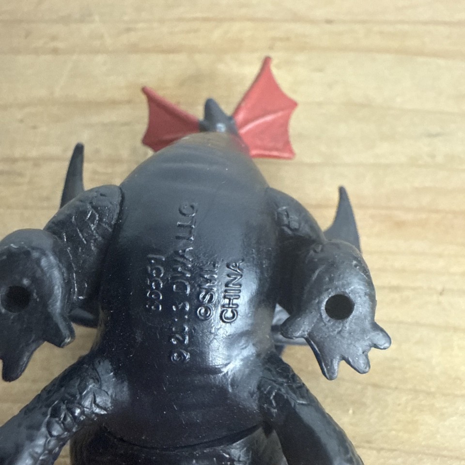 How to Train Your Dragon: Defenders of Berk TOOTHLESS mini Figure | eBay