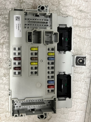 2016 Chrysler 200 Body Control Module / BCM W HID Light Option ...