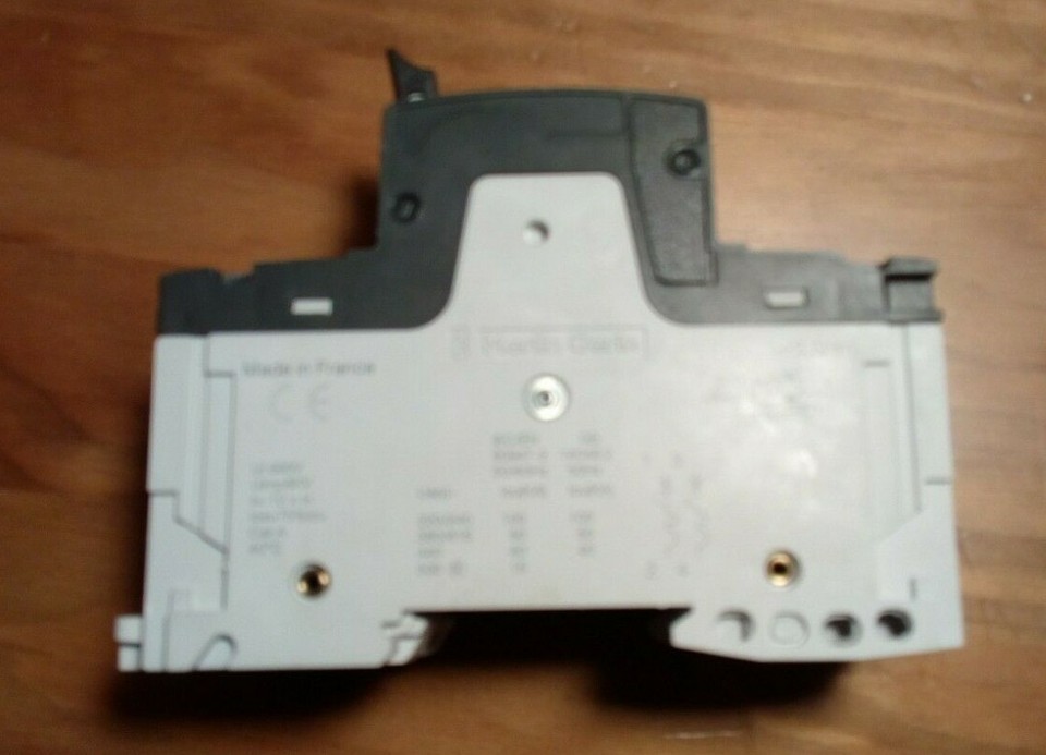 Schneider 18844 - NG125 - Circuit Breaker - NG125L - 2P - 40A - D Curve ...