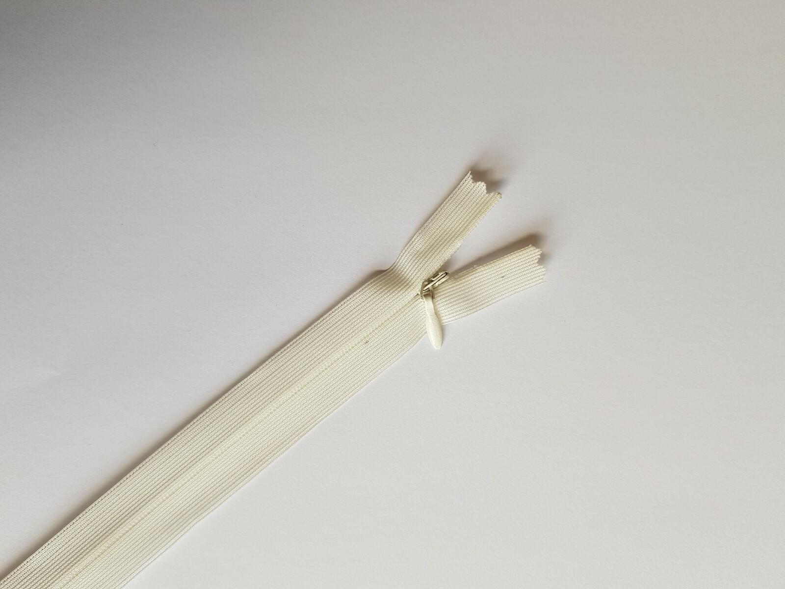 OPTI S43 Concealed/Invisible Closed End Zips, teardrop puller for Light ...