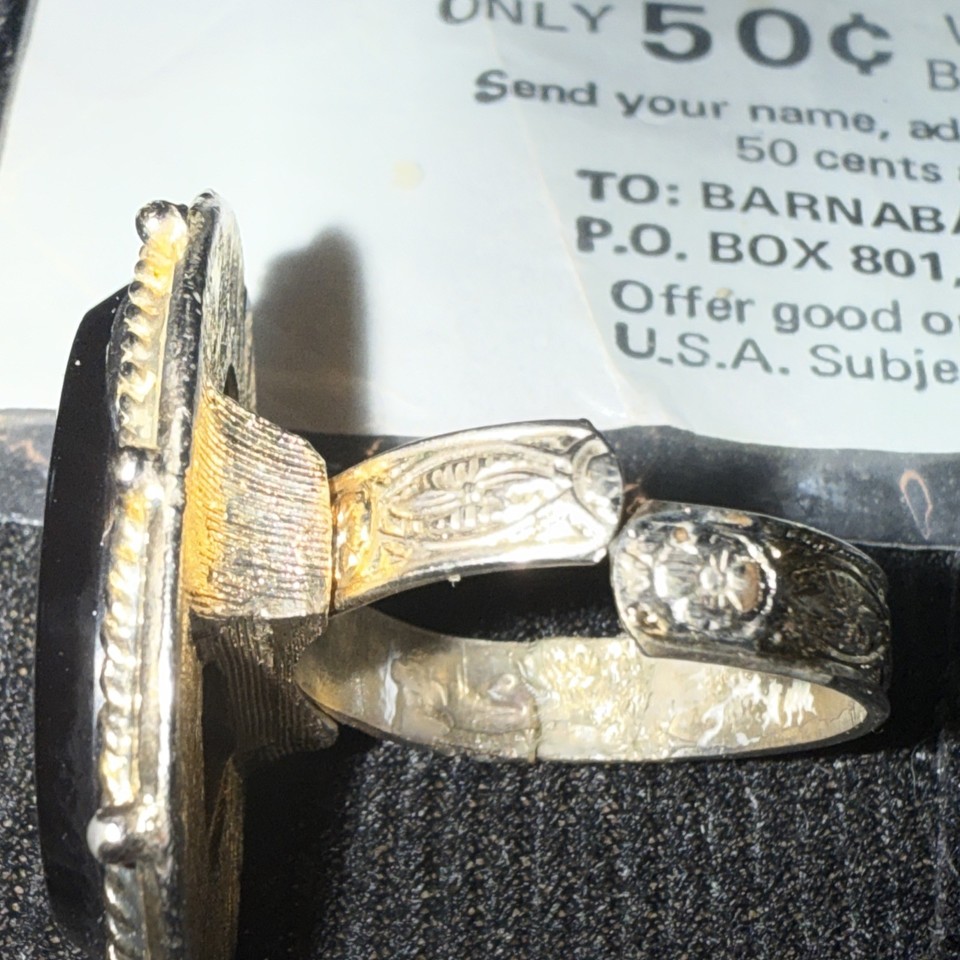 Two 1960s Dark Shadows Ring’s Barnabas Collins Mail In Topps. ( Y ) | eBay