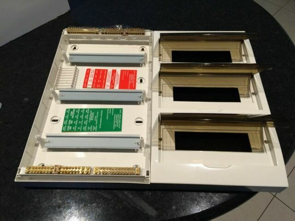 36 Way Pole Distribution Board Switchboard (surface Mounting) for sale ...