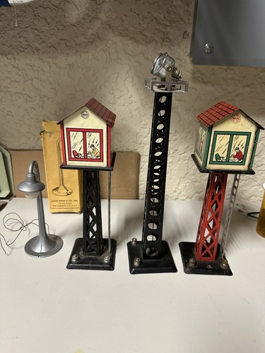 4 ITEMS - 2 Marx Radio Control Towers, Twin Floodlight Tower 416A ...