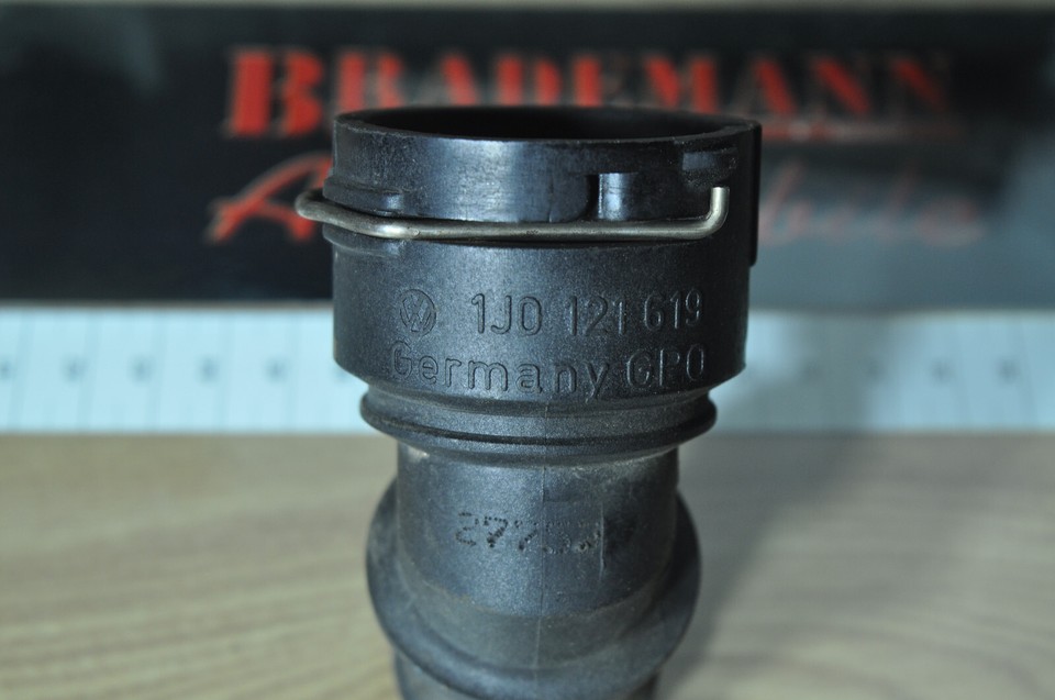 VW Golf 4 Variant Kühlmittelflansch 1j0121619 | eBay.de