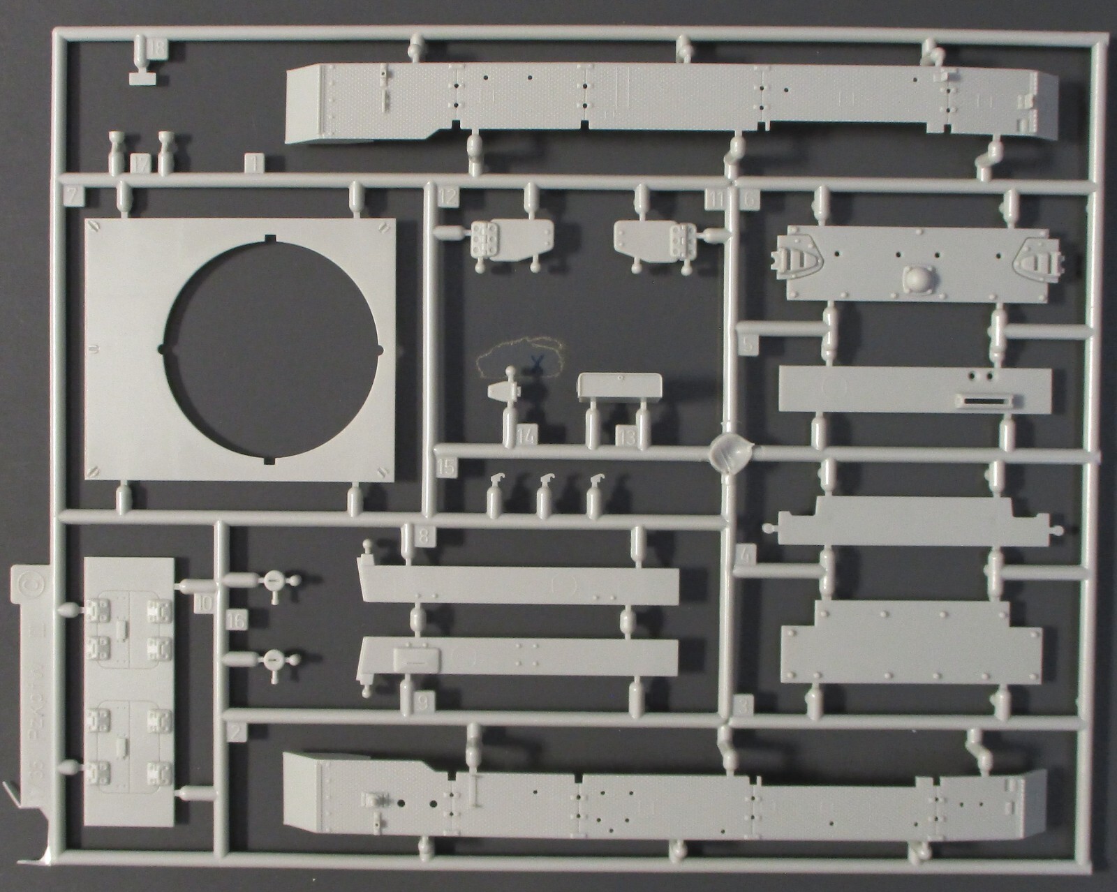 Dragon 1/35 Scale Panzer III Ausf H - Parts Lot C from Kit No. 9029 | eBay
