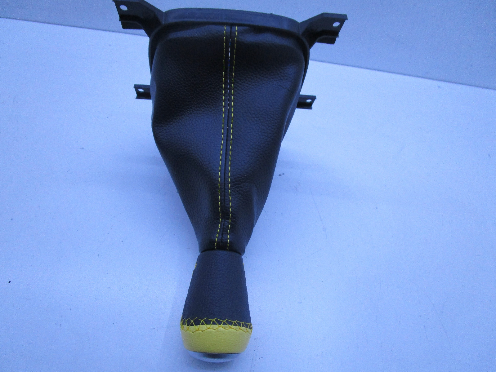 YELLOW LEATHER MANUAL GEAR KNOB & BOOT FOR HOLDEN COMMODORE VE V8 6.0L ...