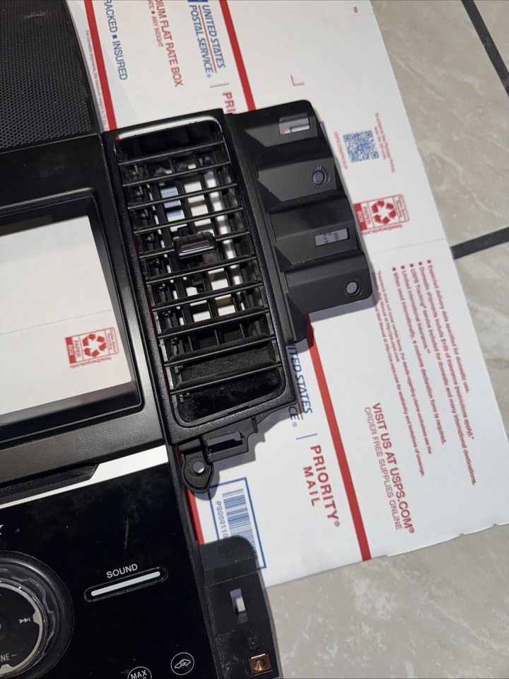 2014 - 2019 Ford Taurus Radio Face Climate Contr Panel DG1T-18A802-EM ...