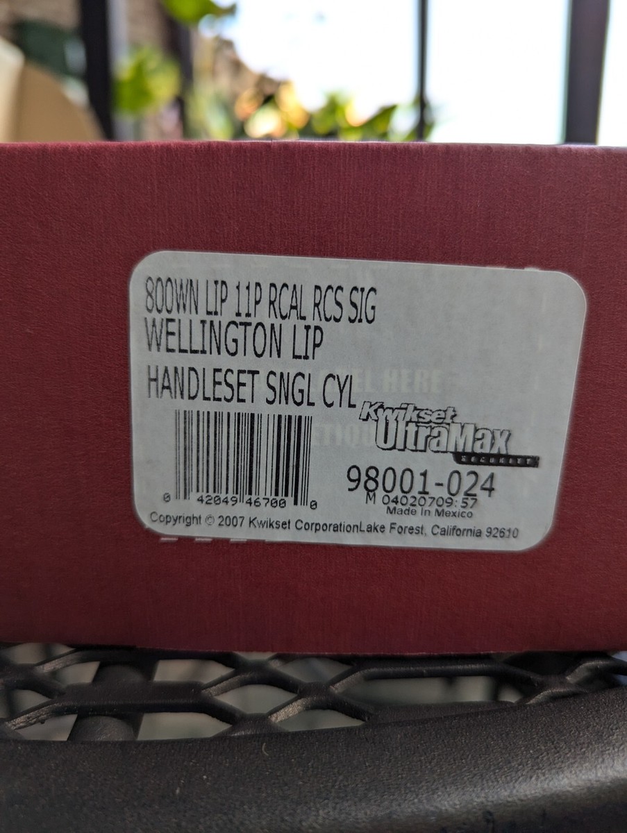 Kwikset Wellington Handleset Kwikset / Singapore Lever With Square