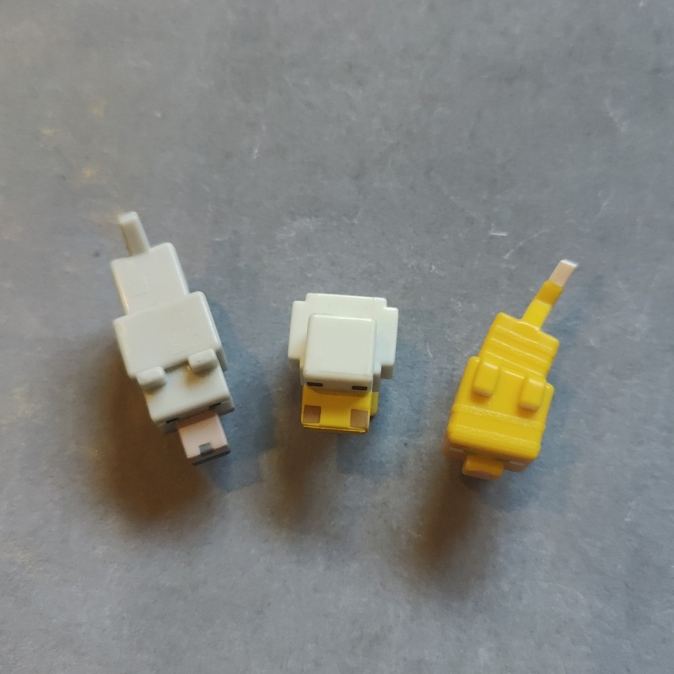 Minecraft Mini 1" figures Wolf, chicken & orange tabby cat Lot of 3 ...