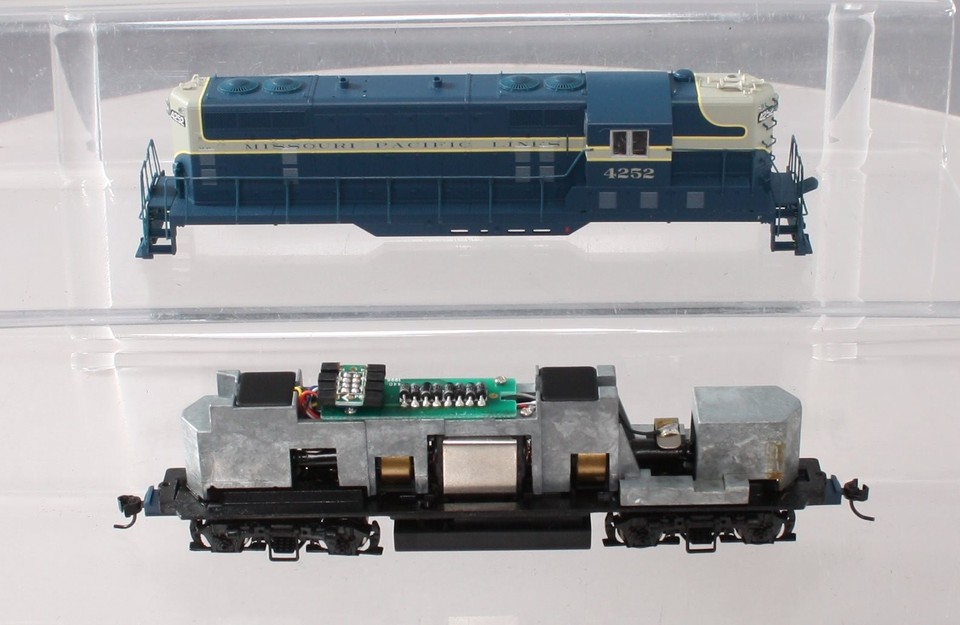 Proto 2000 23258 HO Missouri Pacific GP7 Locomotive W/ Steam Generator ...