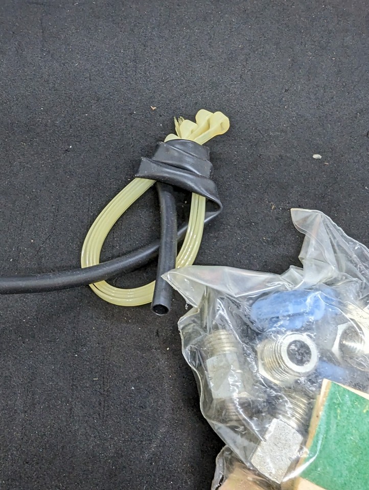 NOS STEWART WARNER MINI PANEL II OIL PRESSURE VOLTMETER BATTERY CLUSTER ...