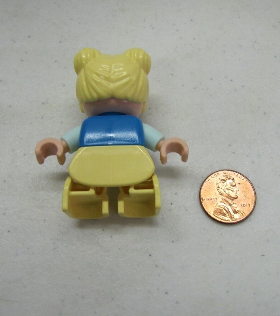 Lego Duplo VERY BLONDE GIRL TODDLER FIGURE in Blue Life Jacket Swim ...