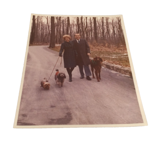 President Nixon and Pat walk King Timahoe,Pasha & Vicky around the WH ...