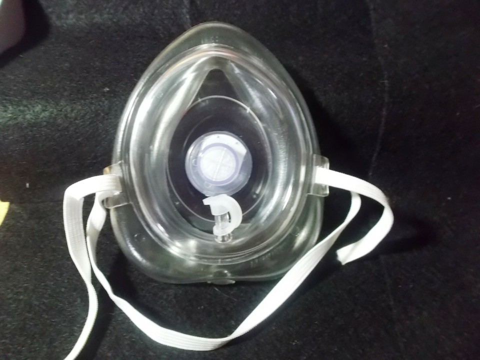 1 Pocket CPR mask in Hard Case - Mask w/O2 with Gloves | eBay