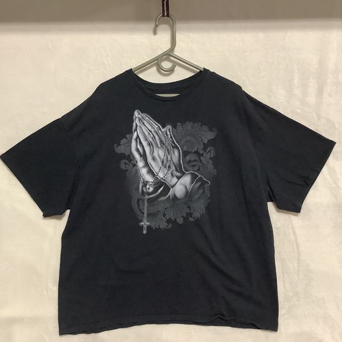 Fifth Sun Apparel Black T-Shirt Cotton Y2K Praying Hands Rosary Beads ...