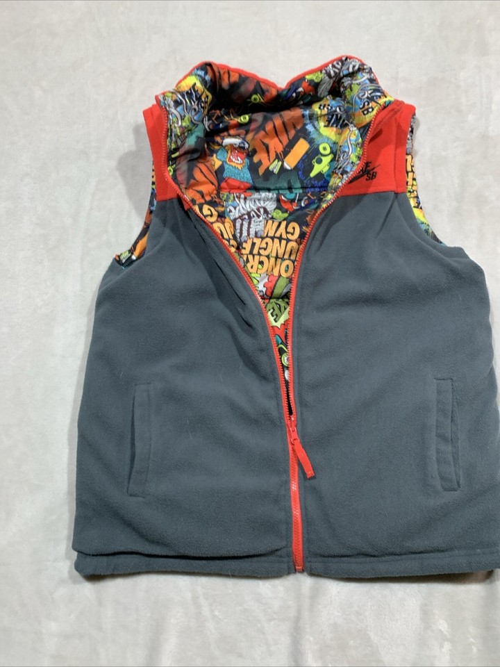 Nike Youth Skateboard Puffer Vest Sz XL 13-15 Years Reversible Comic ...