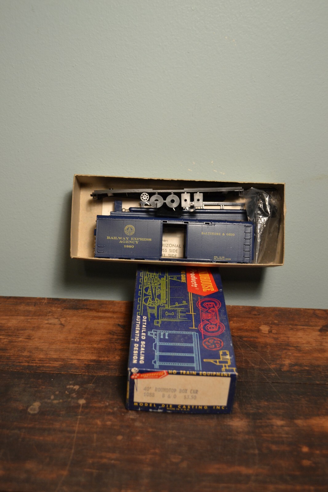 Roundhouse Products HO 40' Roundtop Box Car 1088 B&O | eBay